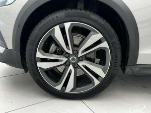 Pelēks Volvo V60 Cross Country 2023 Viļņa, ar dzinēja tilpumu 1.97 L un nobraukumu 173 tūkst. km par 23900 €, foto 28 vietnē AUTOMOTO.COM.LV