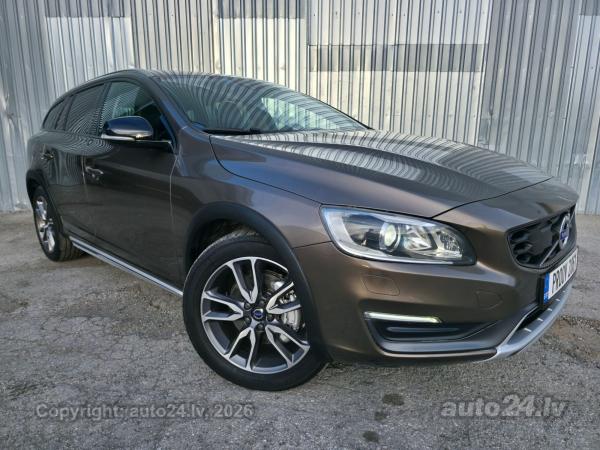 Volvo V60 Cross Country 2016 Tallina, ar dzinēja tilpumu 2.00 L un nobraukumu 194 tūkst. km par 9990 €, foto 2 vietnē AUTOMOTO.COM.LV
