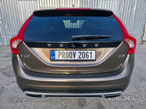 Volvo V60 Cross Country 2016 Tallina, ar dzinēja tilpumu 2.00 L un nobraukumu 194 tūkst. km par 9990 €, foto 8 vietnē AUTOMOTO.COM.LV