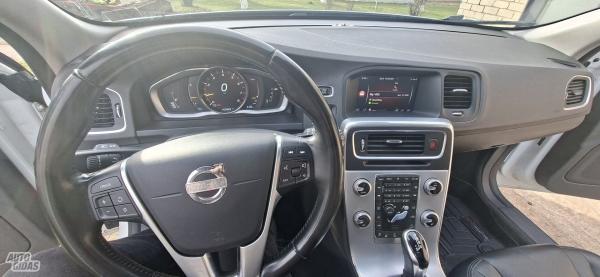 Volvo V60 Cross Country 2018 Anykščiai, ar dzinēja tilpumu 2.00 L un nobraukumu 163 tūkst. km par 12350 €, foto 10 vietnē AUTOMOTO.COM.LV