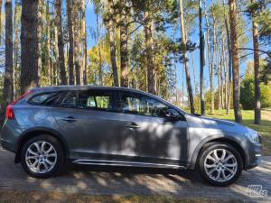 Volvo V60 Cross Country 2018 in Utena, with an engine capacity of 2.00 L and mileage of 223 thousand km for 12900 €, photo 21 on AUTOMOTO.COM.LV