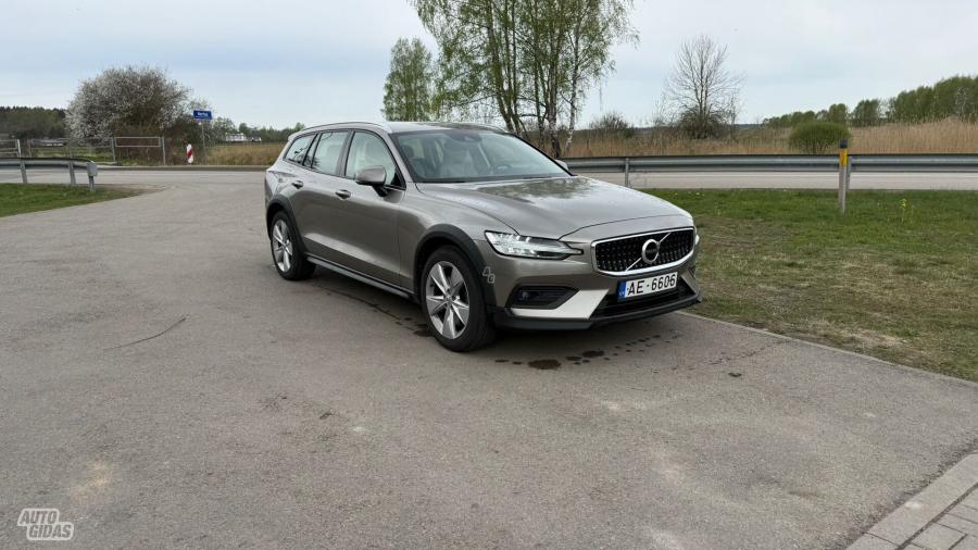 Вольво V60 Cross Country 2019 в Вильнюс, объемом двигателя 2.00 л и пробегом 122 тыс. км за 24999 €, фото 6 на AUTOMOTO.COM.LV
