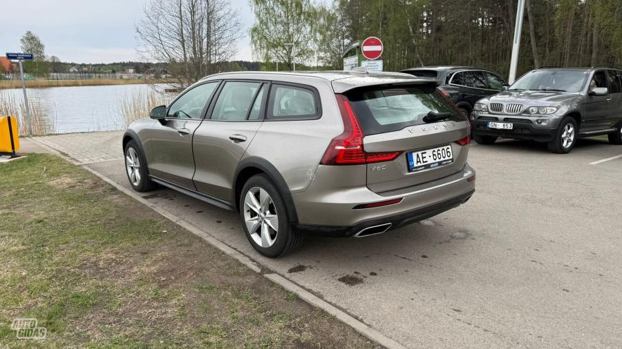 Вольво V60 Cross Country 2019 в Вильнюс, объемом двигателя 2.00 л и пробегом 122 тыс. км за 24999 €, фото 7 на AUTOMOTO.COM.LV