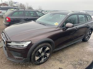 Вольво V60 Cross Country 2020 в Таллин, объемом двигателя 2.00 л и пробегом 132 тыс. км за 22900 €, фото 4 на AUTOMOTO.COM.LV