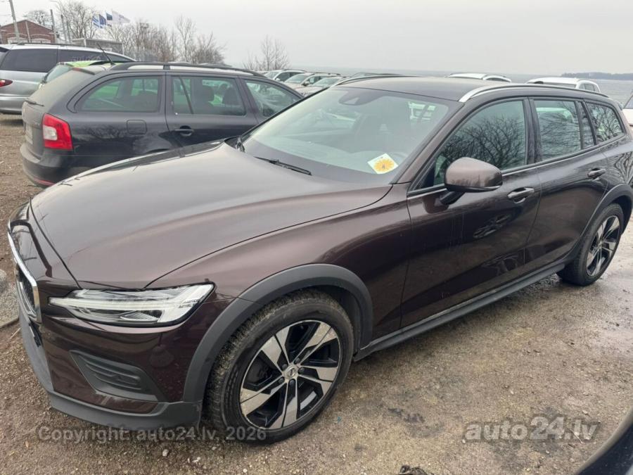Вольво V60 Cross Country 2020 в Таллин, объемом двигателя 2.00 л и пробегом 132 тыс. км за 22900 €, фото 4 на AUTOMOTO.COM.LV