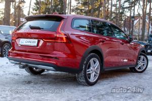 Volvo V60 Cross Country 2022 in Tallinn, with an engine capacity of 2.00 L and mileage of 107 thousand km for 35990 €, photo 2 on AUTOMOTO.COM.LV