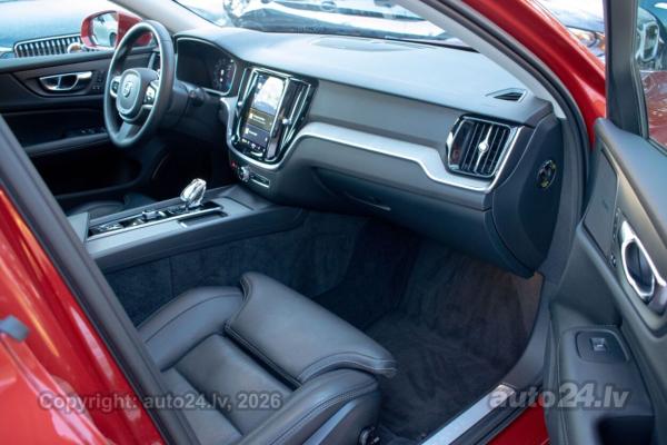Volvo V60 Cross Country 2022 in Tallinn, with an engine capacity of 2.00 L and mileage of 107 thousand km for 35990 €, photo 9 on AUTOMOTO.COM.LV