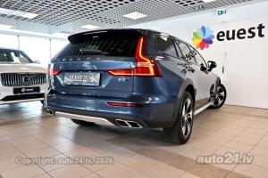 Volvo V60 Cross Country 2022 Tallina, ar dzinēja tilpumu 1.97 L un nobraukumu 79 tūkst. km par 32900 €, foto 3 vietnē AUTOMOTO.COM.LV