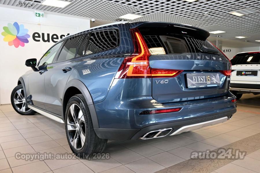 Volvo V60 Cross Country 2022 Tallina, ar dzinēja tilpumu 1.97 L un nobraukumu 79 tūkst. km par 32900 €, foto 4 vietnē AUTOMOTO.COM.LV
