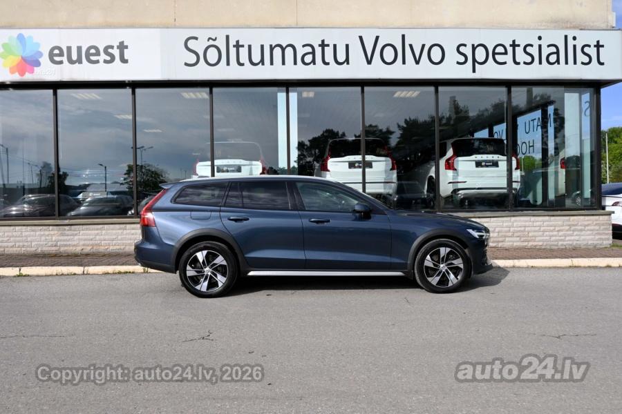 Volvo V60 Cross Country 2022 Tallina, ar dzinēja tilpumu 1.97 L un nobraukumu 79 tūkst. km par 32900 €, foto 8 vietnē AUTOMOTO.COM.LV