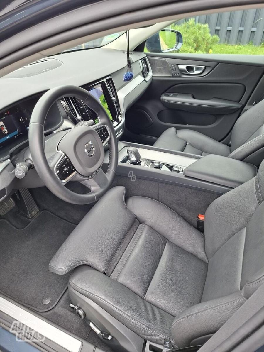 Volvo V60 Cross Country 2024 Viļņa, ar dzinēja tilpumu 2.00 L un nobraukumu 16 tūkst. km par 39000 €, foto 27 vietnē AUTOMOTO.COM.LV