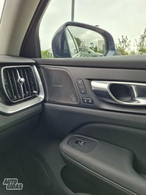 Volvo V60 Cross Country 2024 Viļņa, ar dzinēja tilpumu 2.00 L un nobraukumu 16 tūkst. km par 39000 €, foto 28 vietnē AUTOMOTO.COM.LV