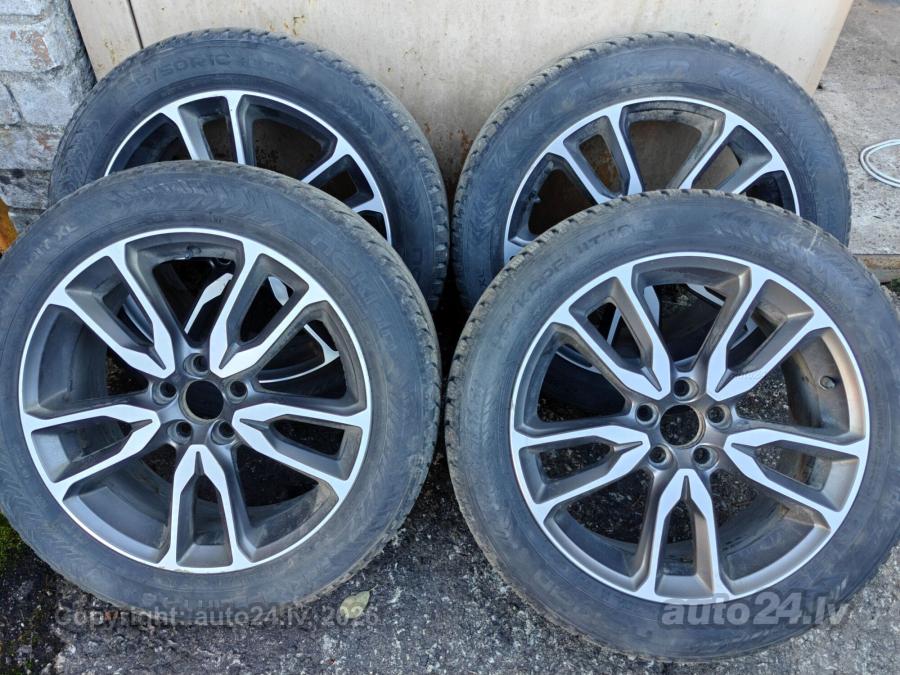 Balts Volvo V60 Cross Country 2015 Tallina, ar dzinēja tilpumu 2.40 L un nobraukumu 186 tūkst. km par 12600 €, foto 13 vietnē AUTOMOTO.COM.LV