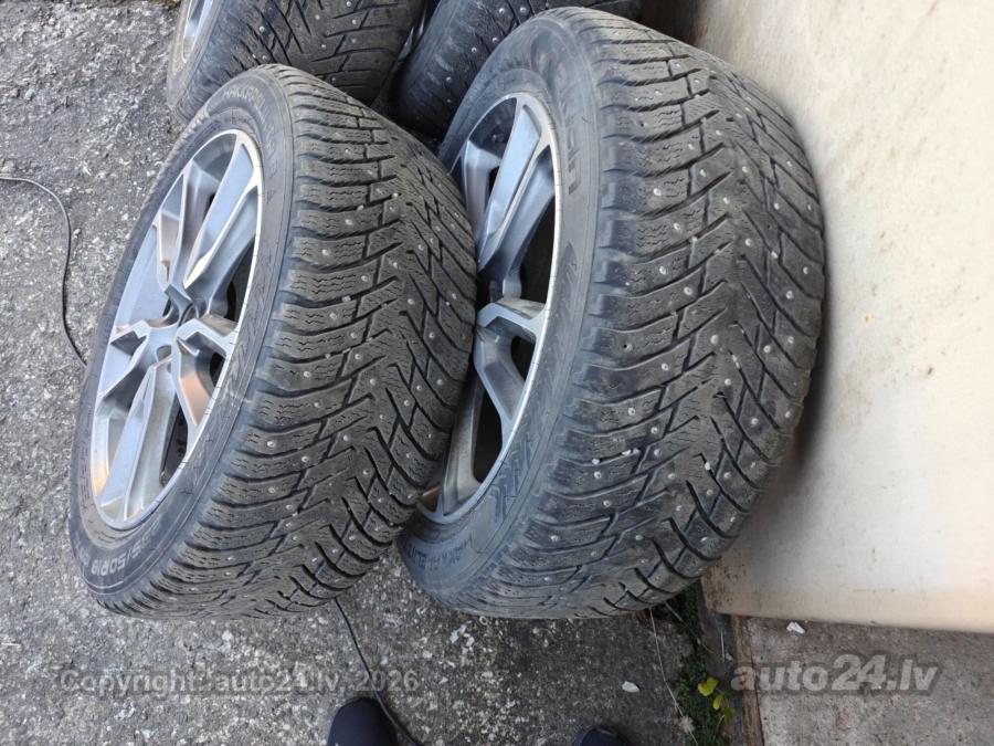 Balts Volvo V60 Cross Country 2015 Tallina, ar dzinēja tilpumu 2.40 L un nobraukumu 186 tūkst. km par 12600 €, foto 14 vietnē AUTOMOTO.COM.LV