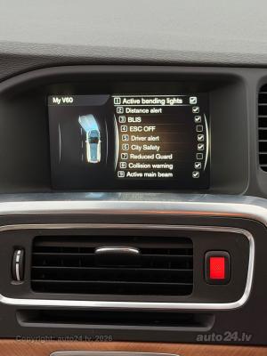 Balts Volvo V60 Cross Country 2016 Tallina, ar dzinēja tilpumu 2.00 L un nobraukumu 287 tūkst. km par 9500 €, foto 13 vietnē AUTOMOTO.COM.LV