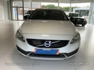 Balts Volvo V60 Cross Country 2017 Tallina, ar dzinēja tilpumu 2.00 L un nobraukumu 189 tūkst. km par 13650 €, foto 5 vietnē AUTOMOTO.COM.LV