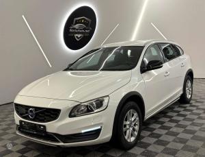 White Volvo V60 Cross Country 2017 in Marijampole, with an engine capacity of 2.00 L and mileage of 266 thousand km for 11950 €, photo  on AUTOMOTO.COM.LV