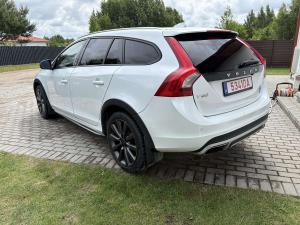 Белый Вольво V60 Cross Country 2017 в Клайпеда, объемом двигателя 2.00 л и пробегом 260 тыс. км за 8900 €, фото 5 на AUTOMOTO.COM.LV