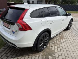 Белый Вольво V60 Cross Country 2017 в Клайпеда, объемом двигателя 2.00 л и пробегом 260 тыс. км за 8900 €, фото 6 на AUTOMOTO.COM.LV
