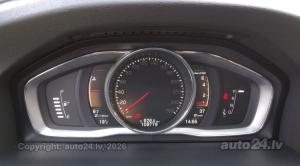White Volvo V60 Cross Country 2017 in Tallinn, with an engine capacity of 2.00 L and mileage of 109 thousand km for 15900 €, photo 21 on AUTOMOTO.COM.LV