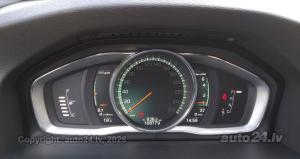 White Volvo V60 Cross Country 2017 in Tallinn, with an engine capacity of 2.00 L and mileage of 109 thousand km for 15900 €, photo 22 on AUTOMOTO.COM.LV
