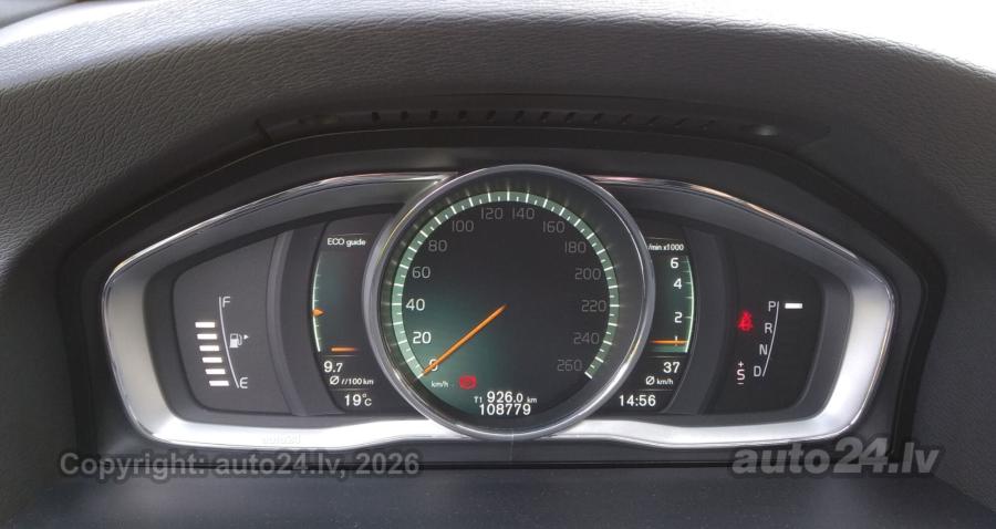 White Volvo V60 Cross Country 2017 in Tallinn, with an engine capacity of 2.00 L and mileage of 109 thousand km for 15900 €, photo 22 on AUTOMOTO.COM.LV