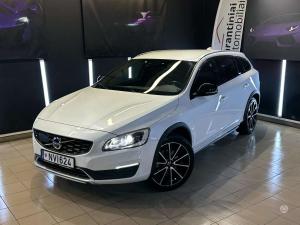 Balts Volvo V60 Cross Country 2018 Viļņa, ar dzinēja tilpumu 2.00 L un nobraukumu 221 tūkst. km par 12750 €, foto  vietnē AUTOMOTO.COM.LV