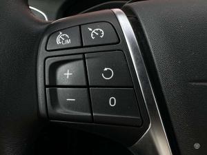 Balts Volvo V60 Cross Country 2018 Viļņa, ar dzinēja tilpumu 2.00 L un nobraukumu 221 tūkst. km par 12750 €, foto 12 vietnē AUTOMOTO.COM.LV
