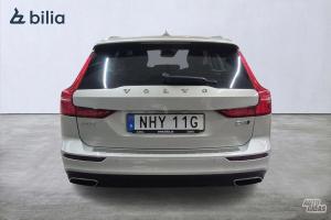 White Volvo V60 Cross Country 2019 in Kaunas, with an engine capacity of 0.00 L and mileage of 86 thousand km for 33542 €, photo 5 on AUTOMOTO.COM.LV