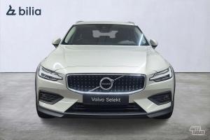 White Volvo V60 Cross Country 2019 in Kaunas, with an engine capacity of 0.00 L and mileage of 86 thousand km for 33542 €, photo 6 on AUTOMOTO.COM.LV