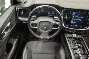 White Volvo V60 Cross Country 2019 in Kaunas, with an engine capacity of 0.00 L and mileage of 86 thousand km for 33542 €, photo 11 on AUTOMOTO.COM.LV