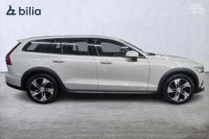 White Volvo V60 Cross Country 2019 in Kaunas, with an engine capacity of 0.00 L and mileage of 86 thousand km for 33542 €, photo 18 on AUTOMOTO.COM.LV