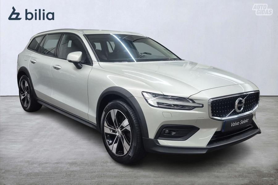 White Volvo V60 Cross Country 2019 in Kaunas, with an engine capacity of 0.00 L and mileage of 86 thousand km for 33542 €, photo 20 on AUTOMOTO.COM.LV