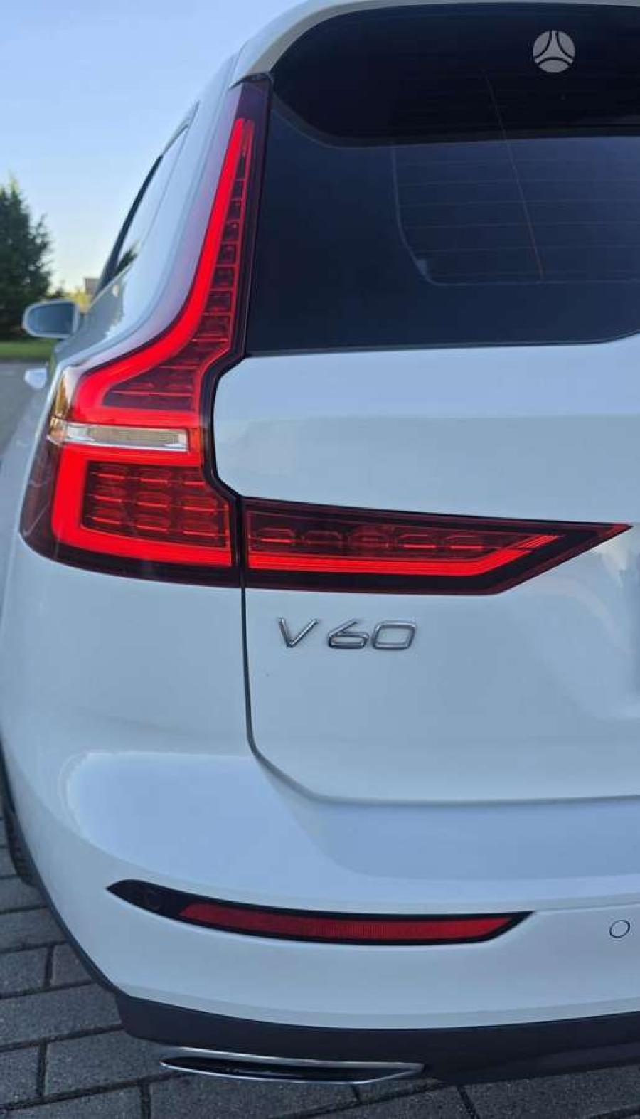Белый Вольво V60 Cross Country 2019 в Паневежис, объемом двигателя 1.97 л и пробегом 233 тыс. км за 14999 €, фото 38 на AUTOMOTO.COM.LV