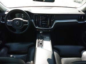 White Volvo V60 Cross Country 2019 in Panevezys, with an engine capacity of 1.97 L and mileage of 282 thousand km for 16100 €, photo 21 on AUTOMOTO.COM.LV
