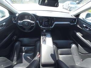 Balts Volvo V60 Cross Country 2019 Panevēža, ar dzinēja tilpumu 1.97 L un nobraukumu 282 tūkst. km par 12900 €, foto 18 vietnē AUTOMOTO.COM.LV