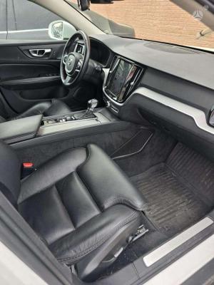 Balts Volvo V60 Cross Country 2019 Panevēža, ar dzinēja tilpumu 1.97 L un nobraukumu 282 tūkst. km par 12900 €, foto 47 vietnē AUTOMOTO.COM.LV