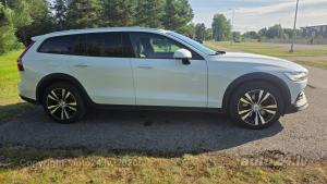 Белый Вольво V60 Cross Country 2020 в Таллин, объемом двигателя 2.00 л и пробегом 206 тыс. км за 18490 €, фото 6 на AUTOMOTO.COM.LV