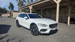 Белый Вольво V60 Cross Country 2020 в Таллин, объемом двигателя 2.00 л и пробегом 206 тыс. км за 18490 €, фото 13 на AUTOMOTO.COM.LV