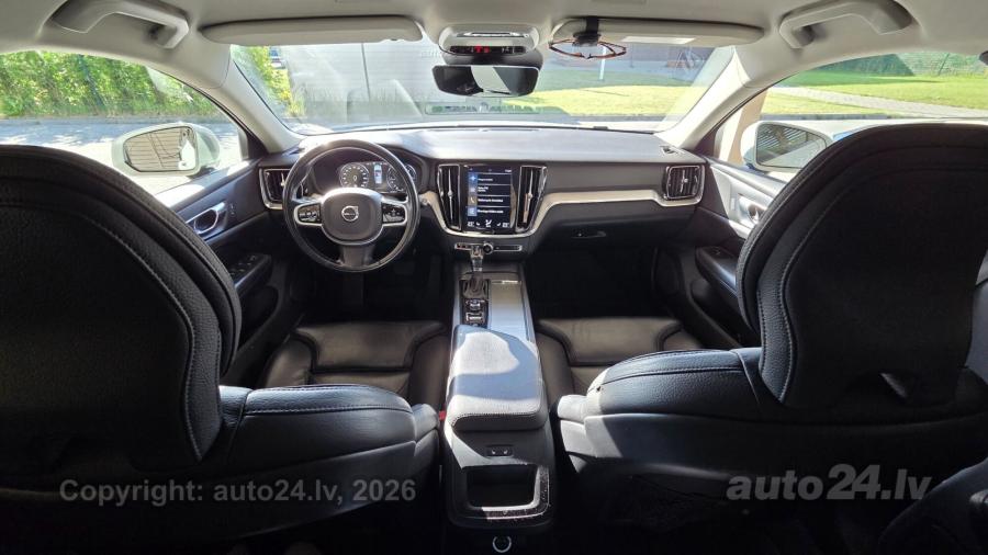 Белый Вольво V60 Cross Country 2020 в Таллин, объемом двигателя 2.00 л и пробегом 206 тыс. км за 18490 €, фото 19 на AUTOMOTO.COM.LV