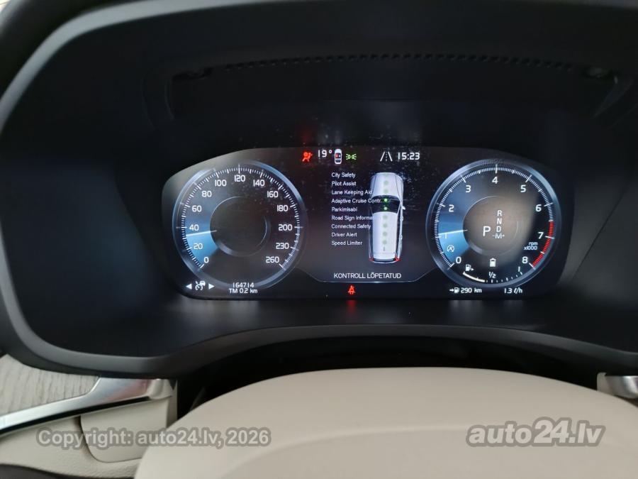 Белый Вольво V60 Cross Country 2021 в Таллин, объемом двигателя 2.00 л и пробегом 165 тыс. км за 24990 €, фото 12 на AUTOMOTO.COM.LV