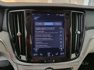 Белый Вольво V60 Cross Country 2021 в Таллин, объемом двигателя 2.00 л и пробегом 165 тыс. км за 24990 €, фото 13 на AUTOMOTO.COM.LV