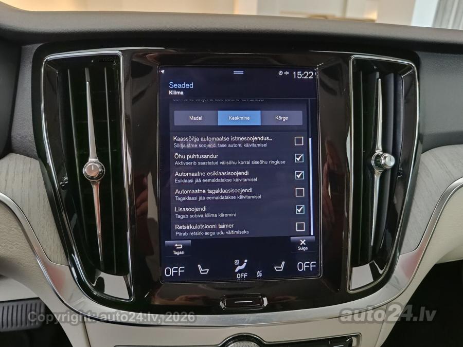 Белый Вольво V60 Cross Country 2021 в Таллин, объемом двигателя 2.00 л и пробегом 165 тыс. км за 24990 €, фото 13 на AUTOMOTO.COM.LV