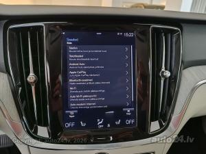 Белый Вольво V60 Cross Country 2021 в Таллин, объемом двигателя 2.00 л и пробегом 165 тыс. км за 24990 €, фото 15 на AUTOMOTO.COM.LV