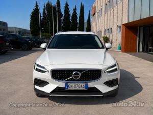 Balts Volvo V60 Cross Country 2023 Tallina, ar dzinēja tilpumu 2.00 L un nobraukumu 225 tūkst. km par 23900 €, foto 6 vietnē AUTOMOTO.COM.LV