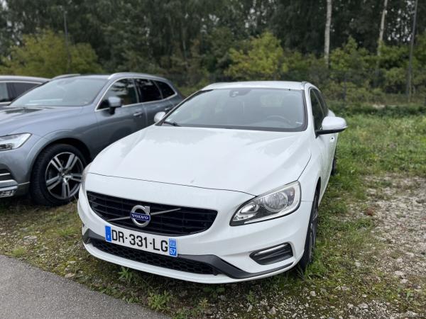 Volvo V60 2015 in Kaunas, with an engine capacity of 2.00 L and mileage of 269 thousand km for 6999 €, photo 1 on AUTOMOTO.COM.LV