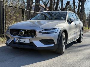 Volvo V60 2023 Rīga, ar dzinēja tilpumu 2.00 L un nobraukumu 0 tūkst. km par 35800 €, foto  vietnē AUTOMOTO.COM.LV