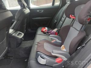 Volvo V60 2023 Rīga, ar dzinēja tilpumu 2.00 L un nobraukumu 0 tūkst. km par 35800 €, foto 17 vietnē AUTOMOTO.COM.LV