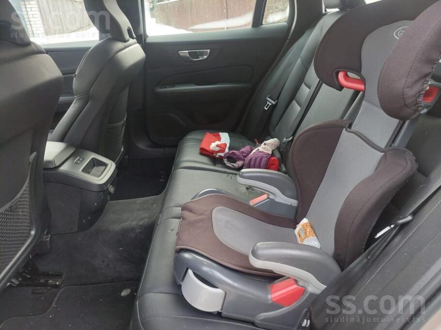 Volvo V60 2023 Rīga, ar dzinēja tilpumu 2.00 L un nobraukumu 0 tūkst. km par 35800 €, foto 17 vietnē AUTOMOTO.COM.LV