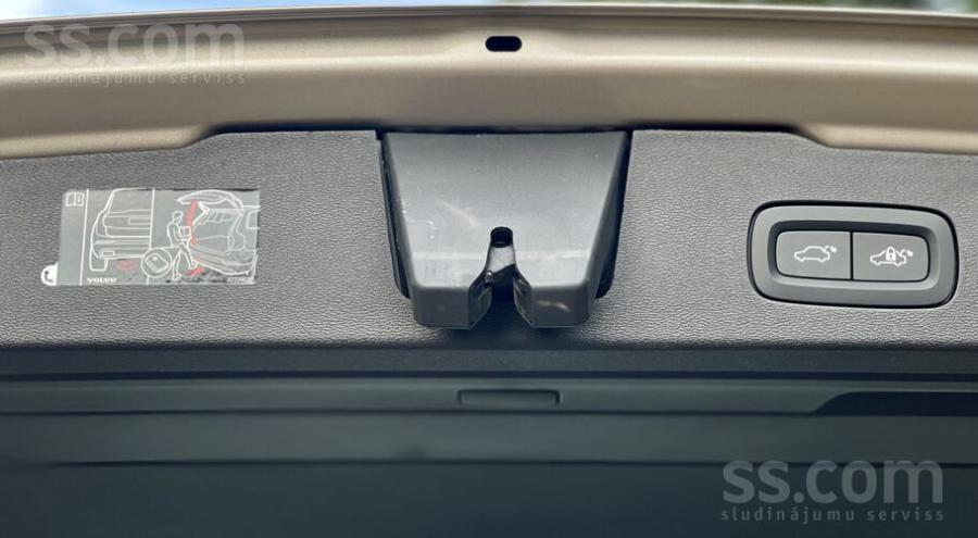 Volvo V60 2023 Rīga, ar dzinēja tilpumu 2.00 L un nobraukumu 0 tūkst. km par 35800 €, foto 18 vietnē AUTOMOTO.COM.LV